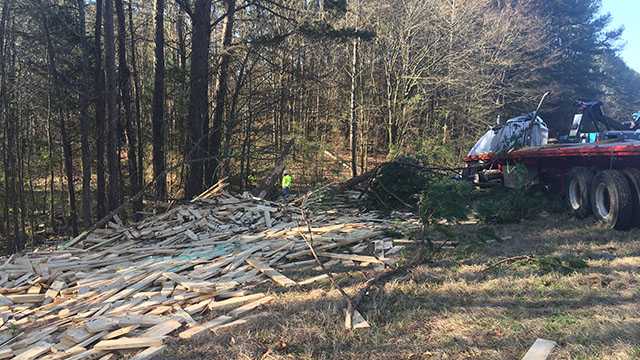 Lumber truck crashes into trees in Holmes County