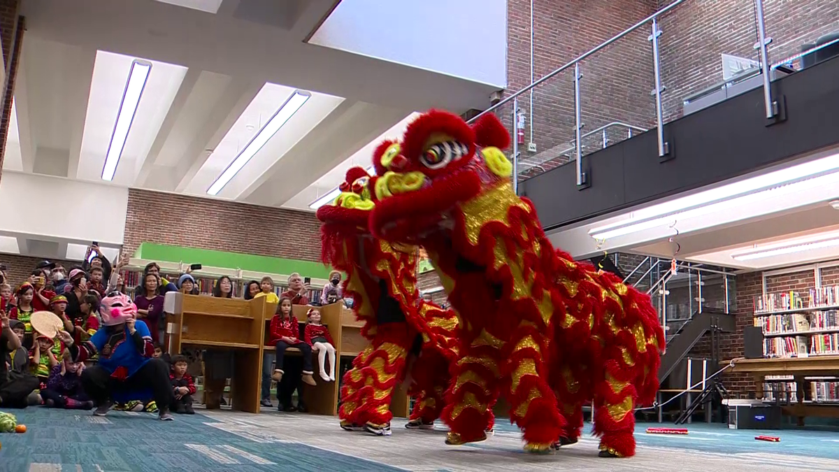 Women bring traditional Lunar New Year Lion Dance to life