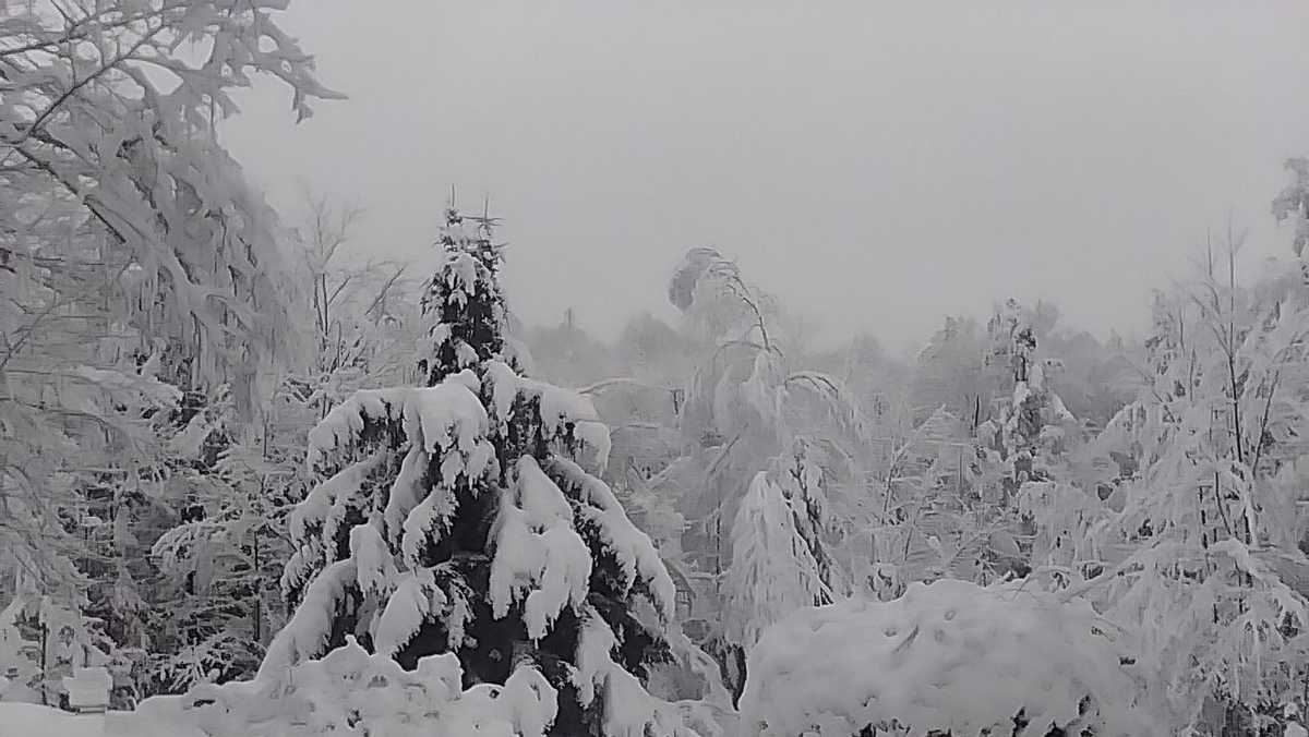 Snow continuing for Maine mountain communities through lunch