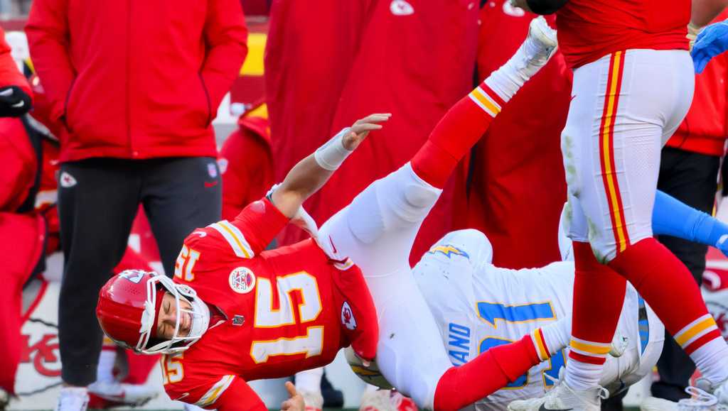 Patrick Mahomes has torn the ACL in his left knee