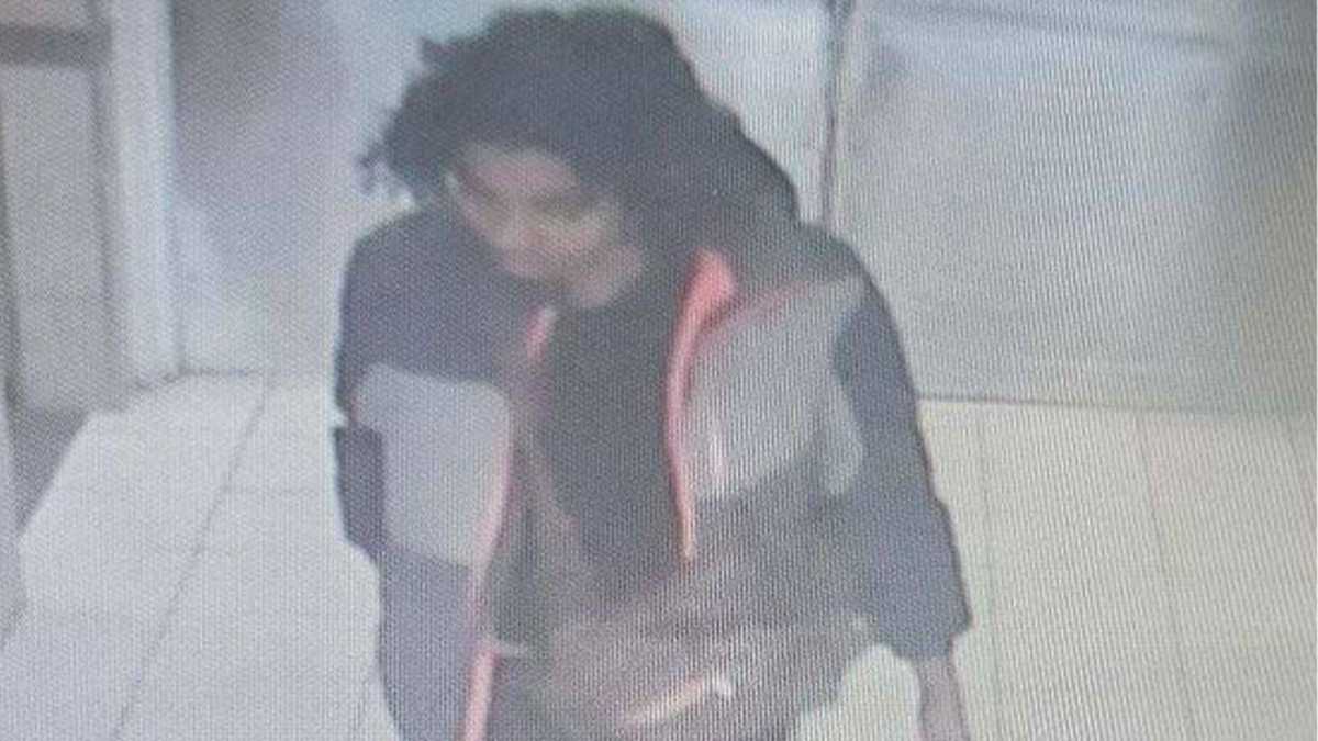 Police share photos of Maine Mall shooting suspect