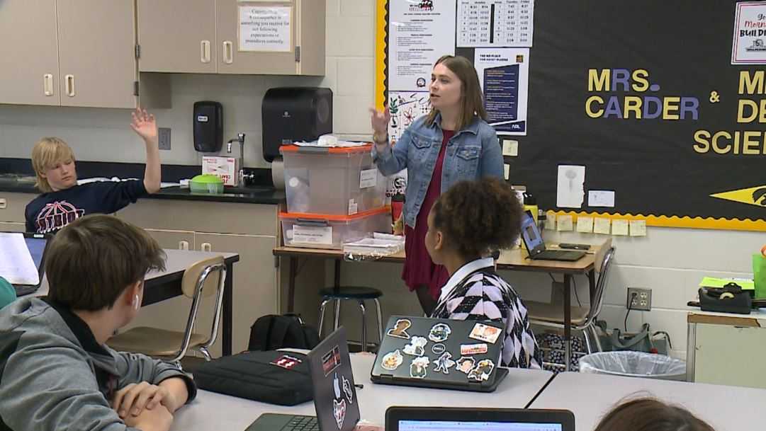 Amid staffing shortages for schools, UNO expects largest graduating ...