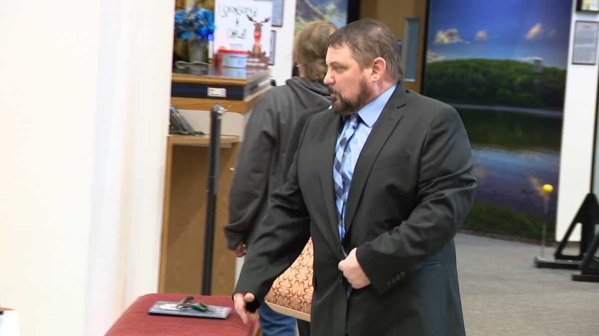 Unity man accused of writing bad checks to pay for a wedding