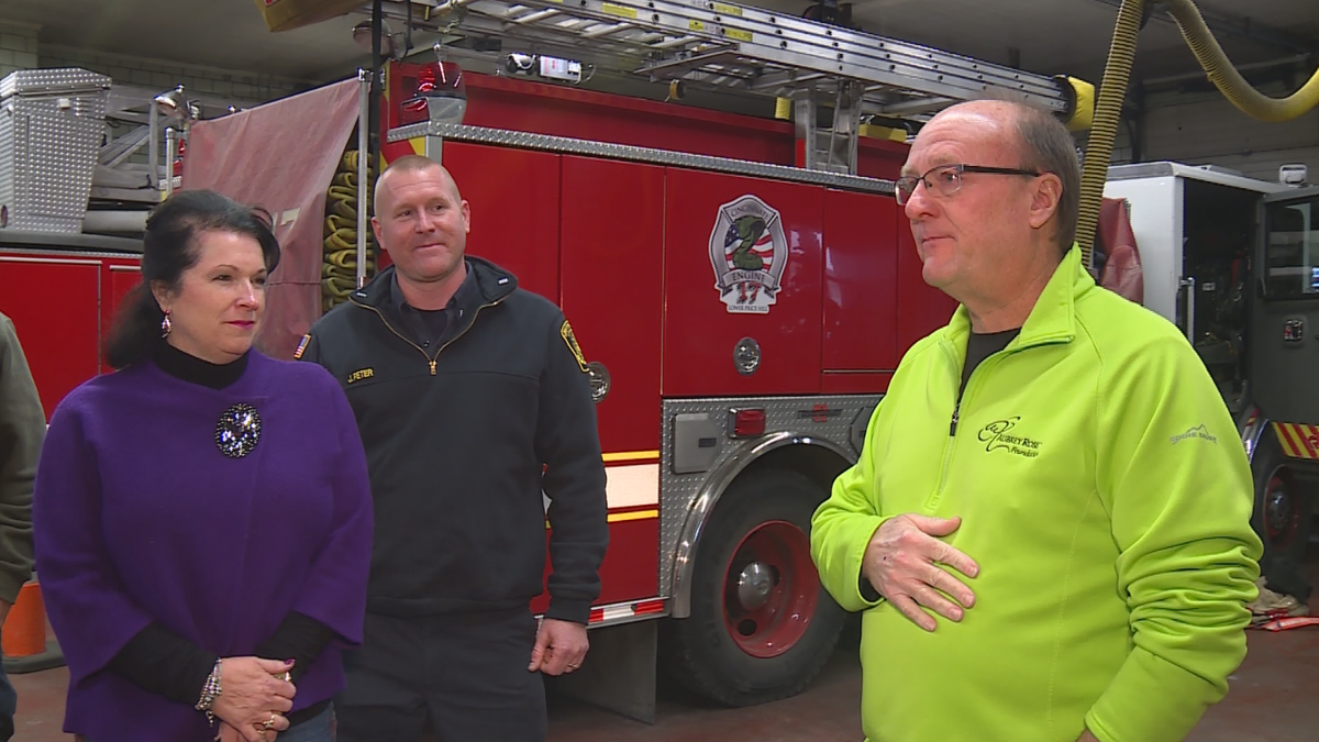 Man thanks first responders who saved his life after his heart stopped ...