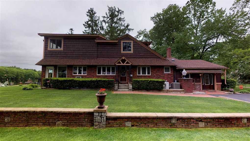 Mansion Monday: In busy Manchester, a secluded waterfront oasis
