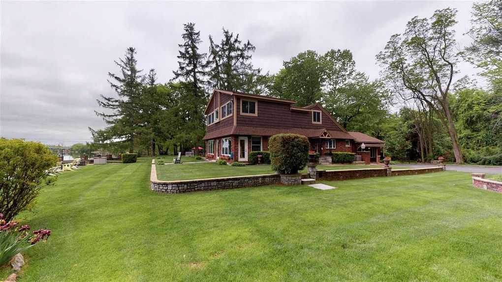 Mansion Monday: In busy Manchester, a secluded waterfront oasis