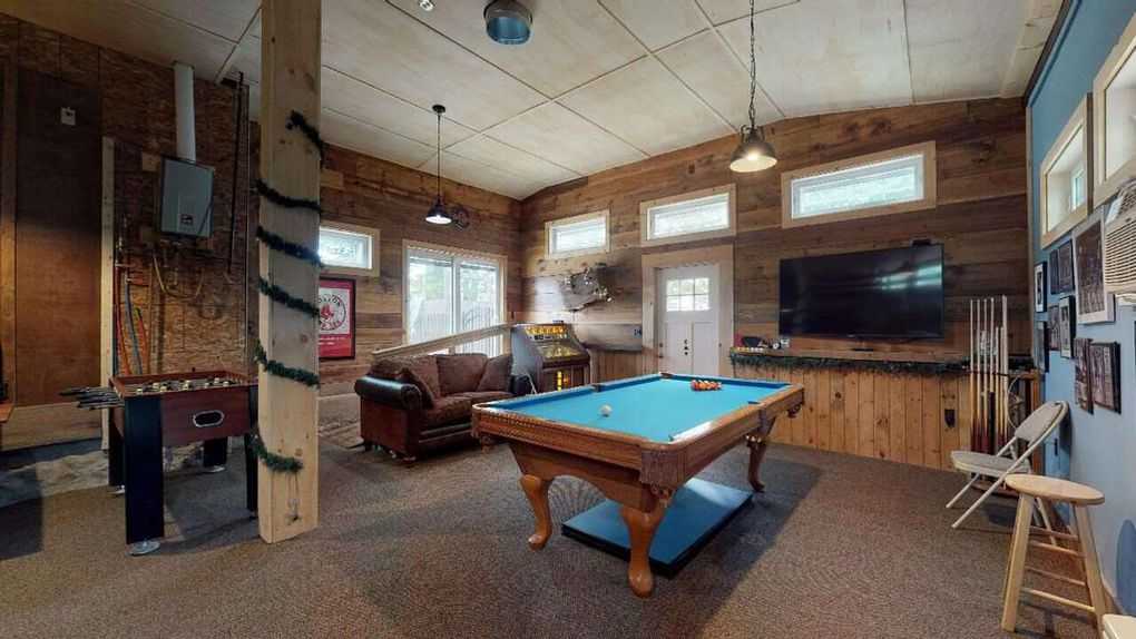 Mansion Monday: In busy Manchester, a secluded waterfront oasis