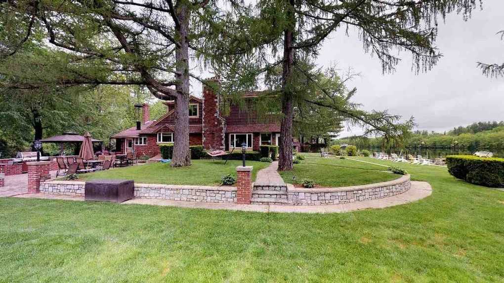 Mansion Monday: In busy Manchester, a secluded waterfront oasis