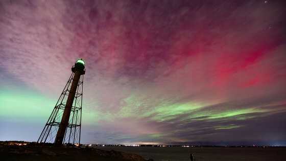 Clear skies make way for glimpses of Northern Lights across Massachusetts