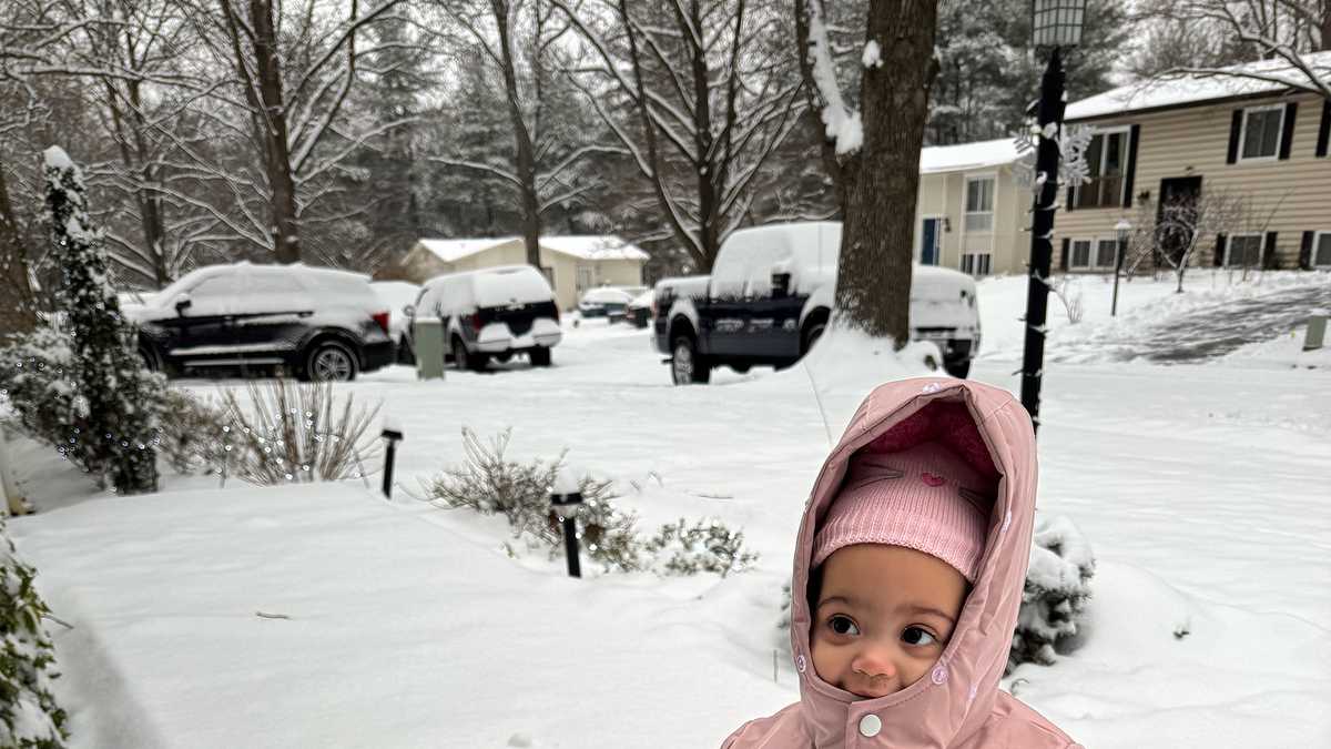 See Baltimore's first snow in 716 days in photos