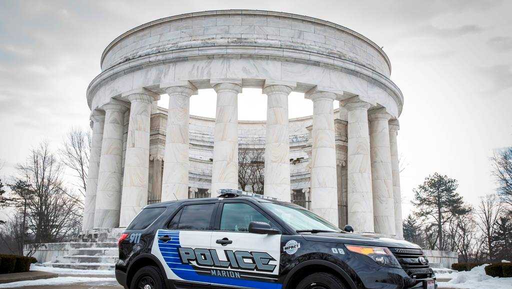 Police officer helps stumped fifth-grader with math homework