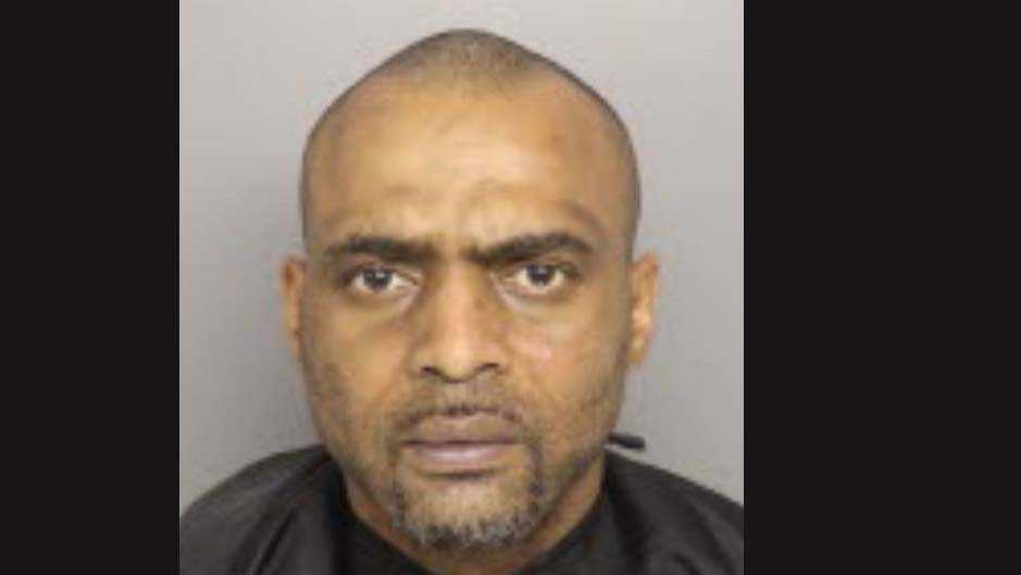 Simpsonville: Man abducts child, holds hostage