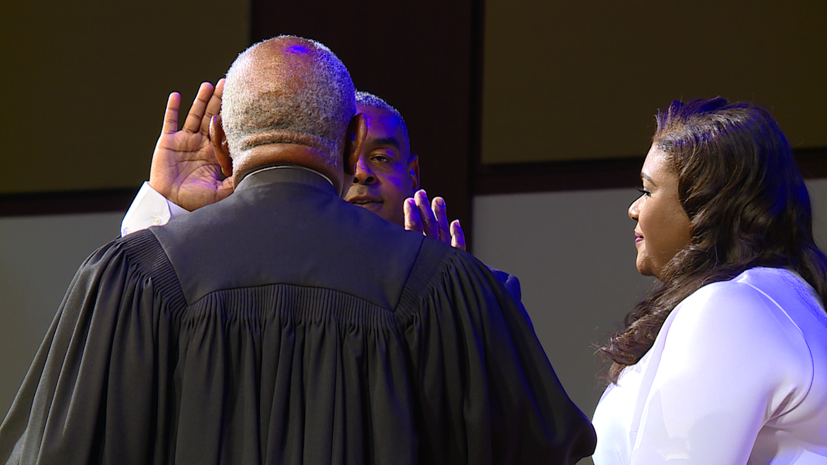 Mark Pettway sworn in as Jefferson County sheriff