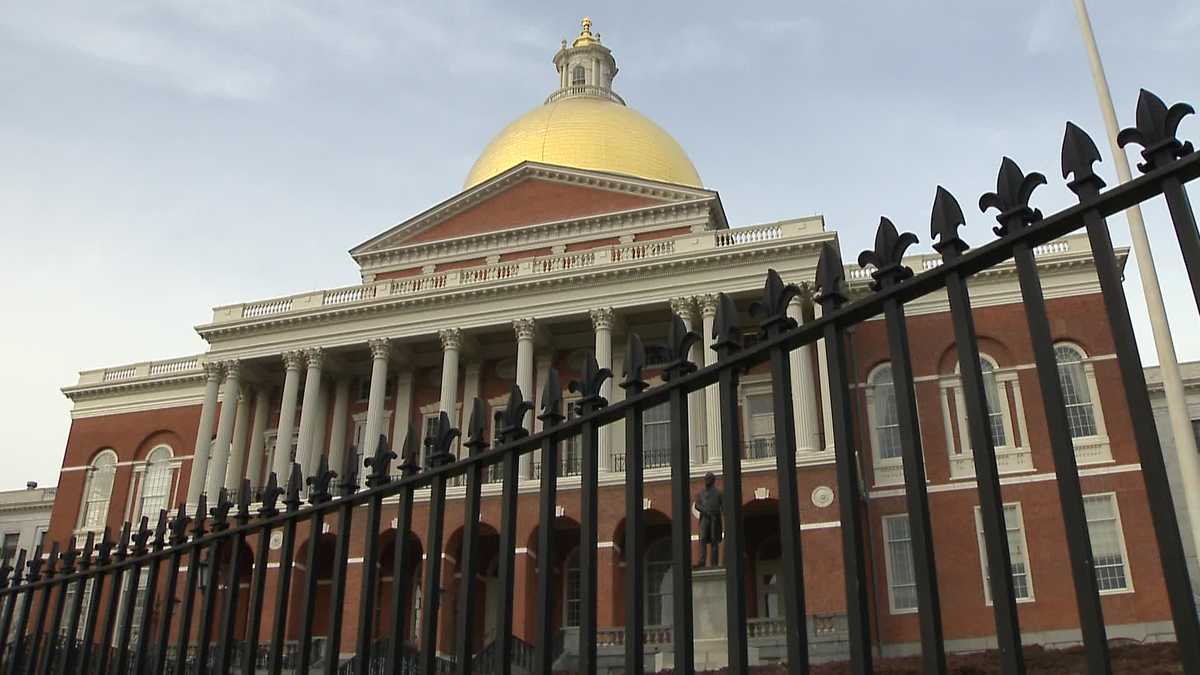 Massachusetts state Senate approves shelter limits, outdoor dining