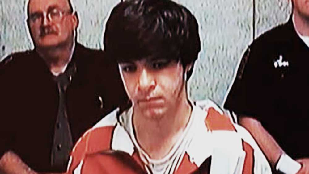 Teen charged after text fight escalates to deadly stabbing claims self ...