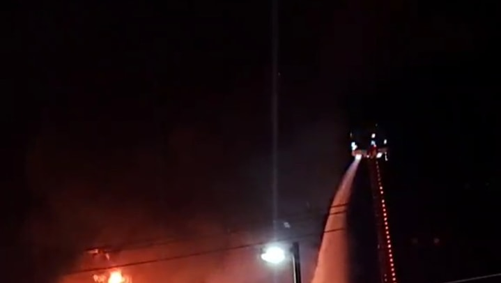 Multiple fire crews battle apartment fire in Cumberland County