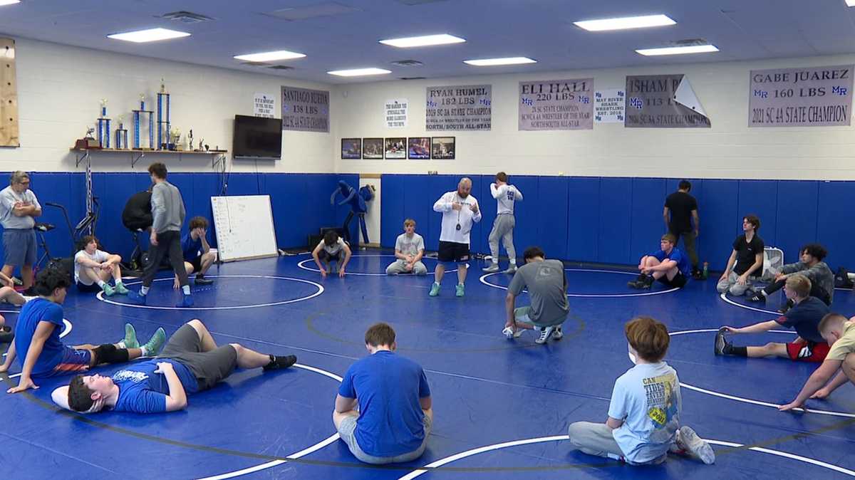 Sharks wrestling team prepares for state tournament