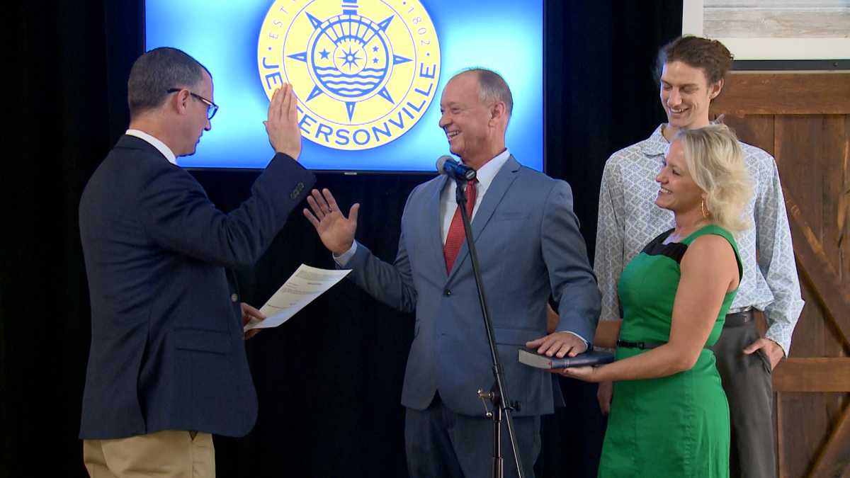 Jeffersonville mayor Mike Moore announces his run for 4th term