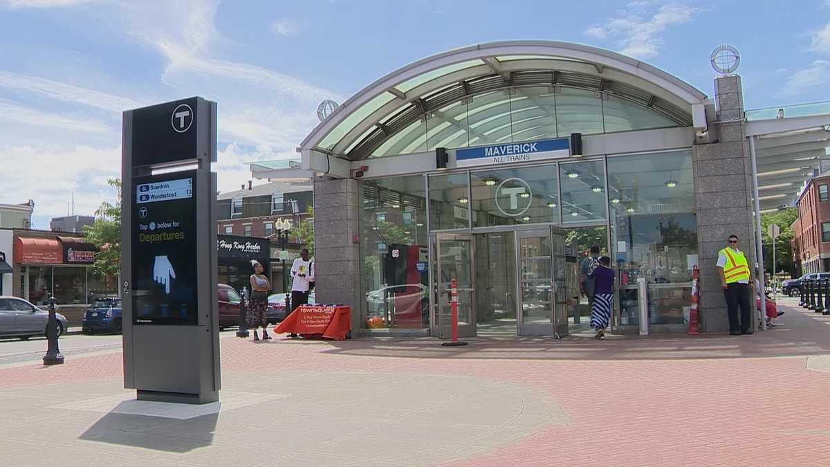 MBTA installing new digital signs at bus stops with real-time transit ...