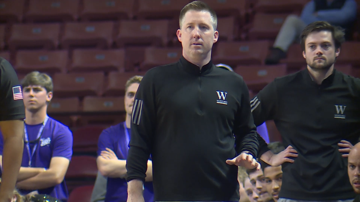 Wofford men's basketball head coach Jay McAuley named 2022 Skip Prosser ...