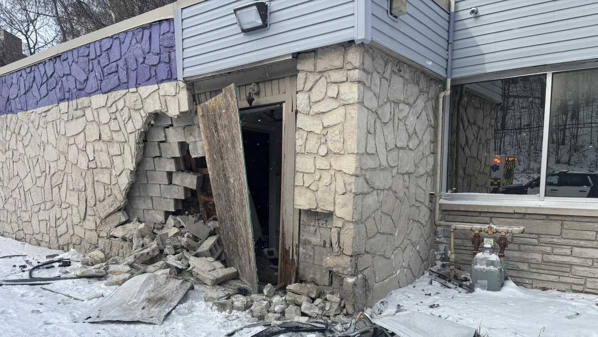 Driver hospitalized after vehicle collides with building in Ross Township