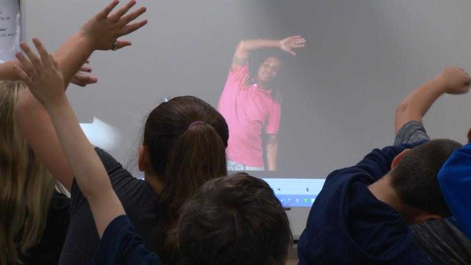 MeMoves gets students' minds, bodies moving in Dundalk
