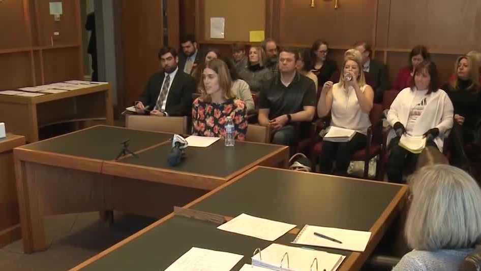 Senate committee recommends expanding use of medical marijuana