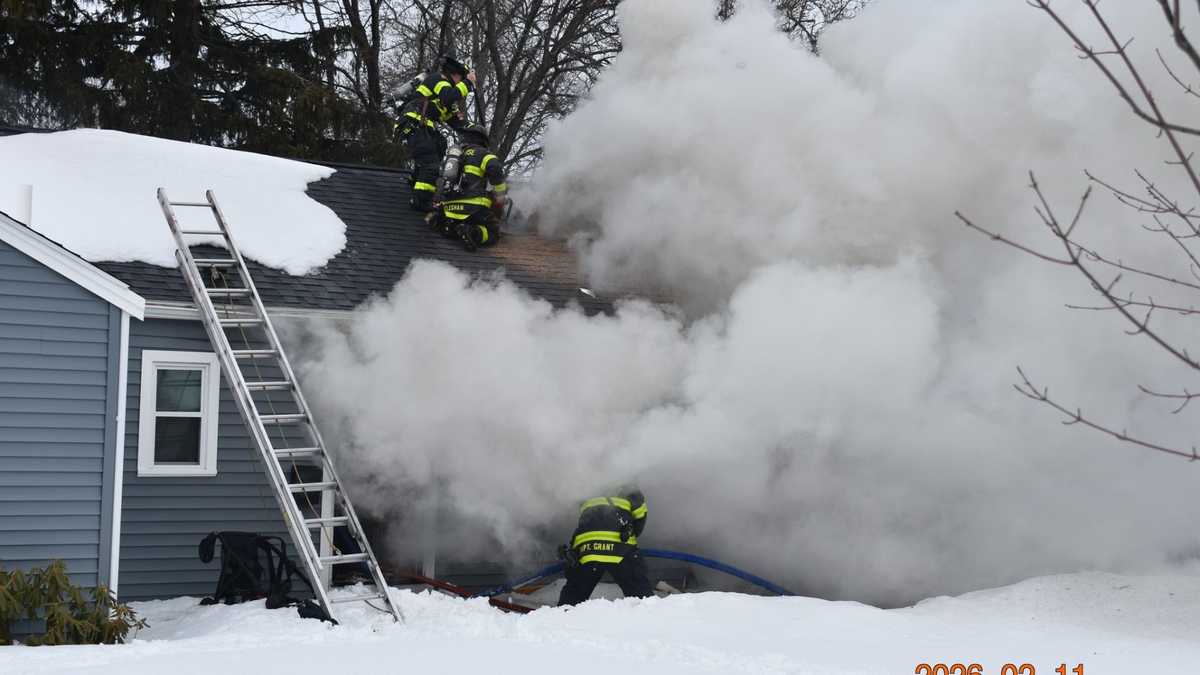 Smoky fire quickly extinguished in Melrose amid icy conditions