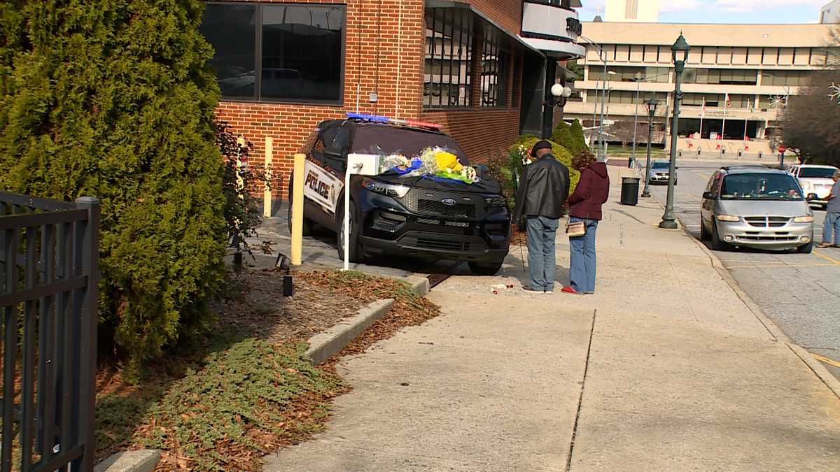 The community continues to show their love and support for the Nix family