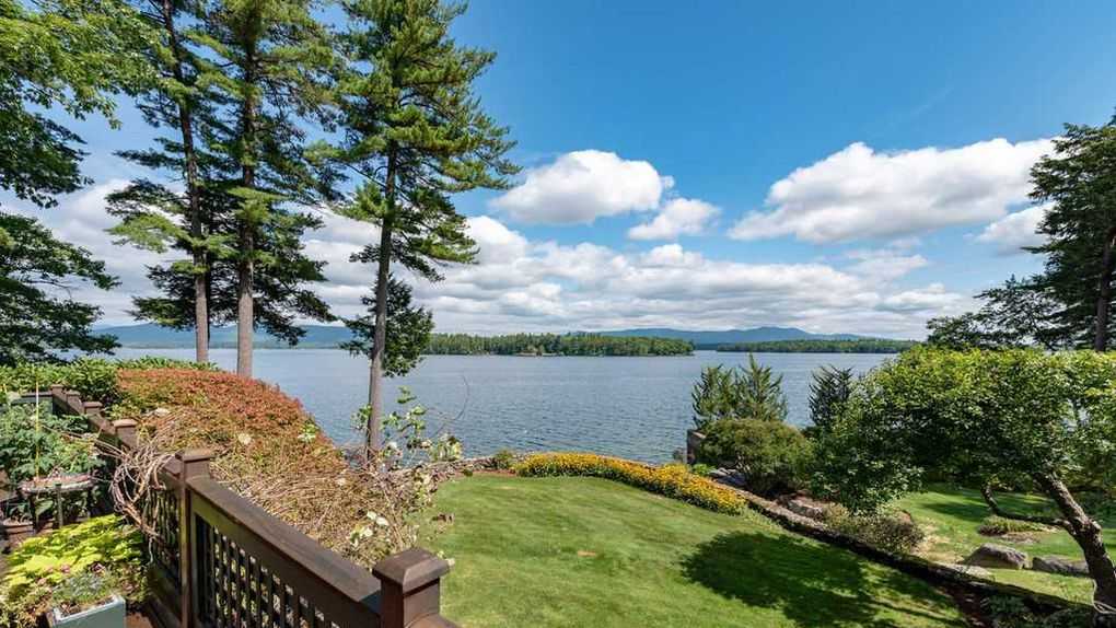 Mansion Monday: A peaceful lakeside escape in Meredith
