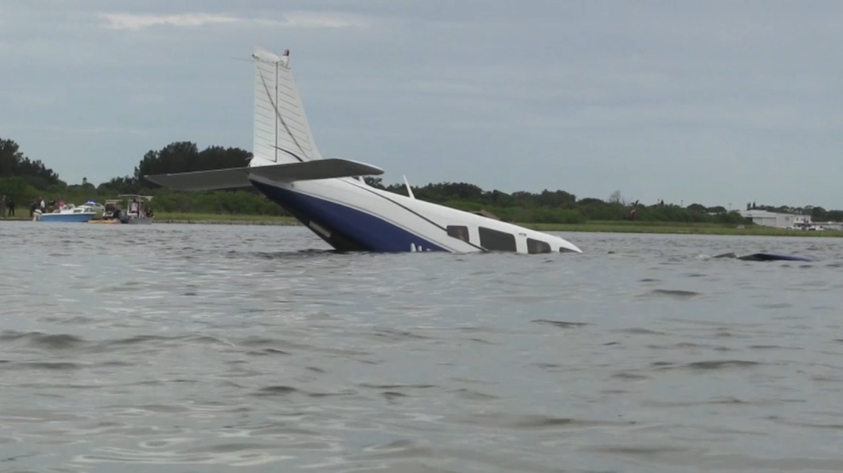 Three people escape sinking plane in Brevard County river
