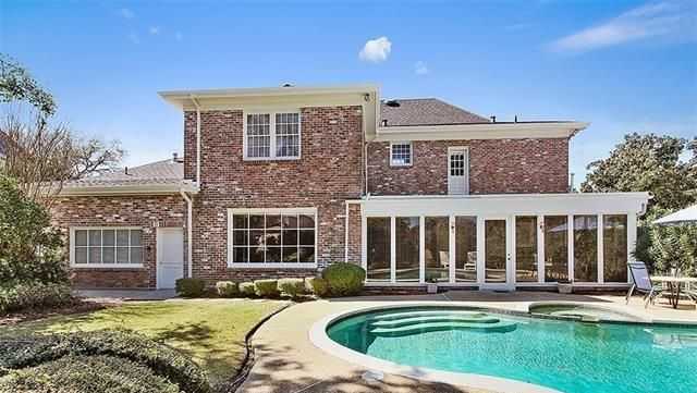 Mansion Monday: Just listed Lakeshore Drive home with impressive 2 ...