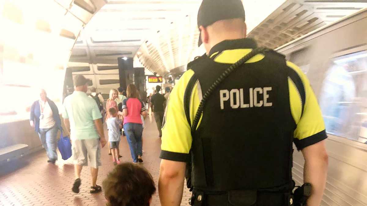 Officer comforts boy with autism, joining him on his 30-minute Metro ...