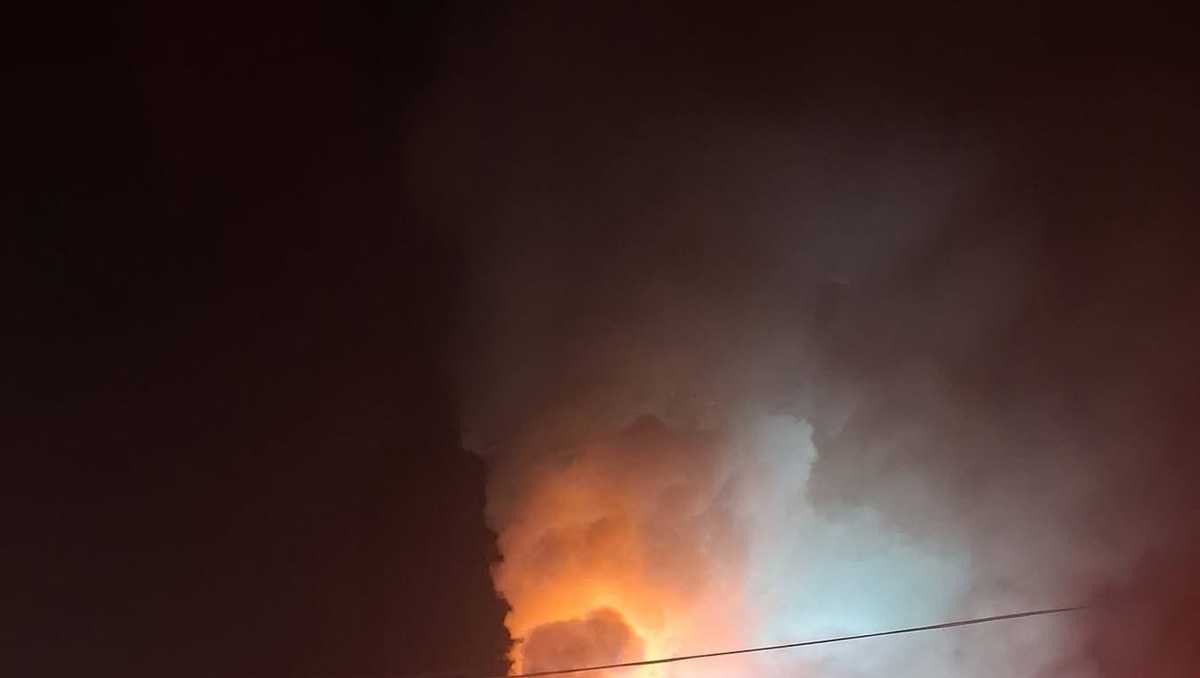 Suspicious fire burns vacant, condemned home in Mexico, Maine