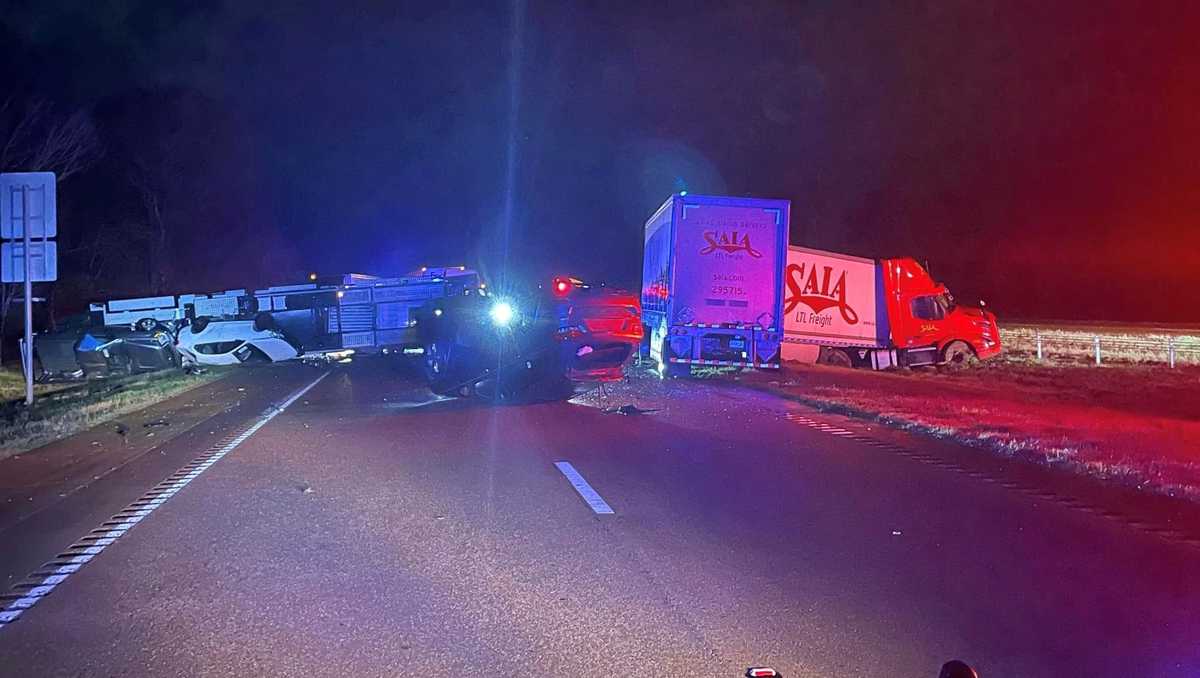 Driver hospitalized after 2 semitrailers wreck on I-55 South Driver hospitalized after 2 semitrailers wreck on I-55 South