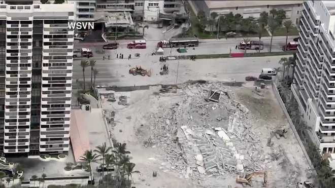 At least 1 injured in Miami Beach building collapse
