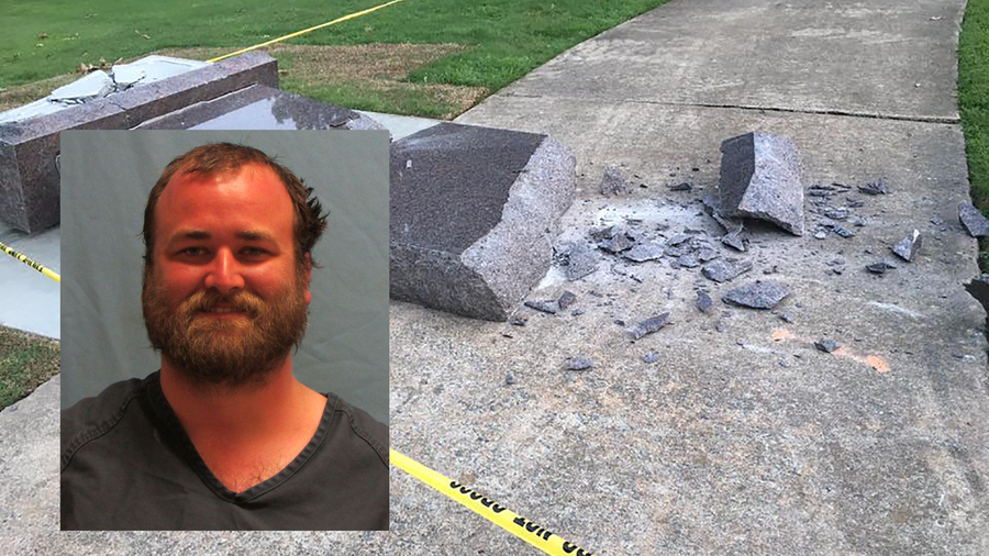 Man to be formally charged in Ten Commandments destruction