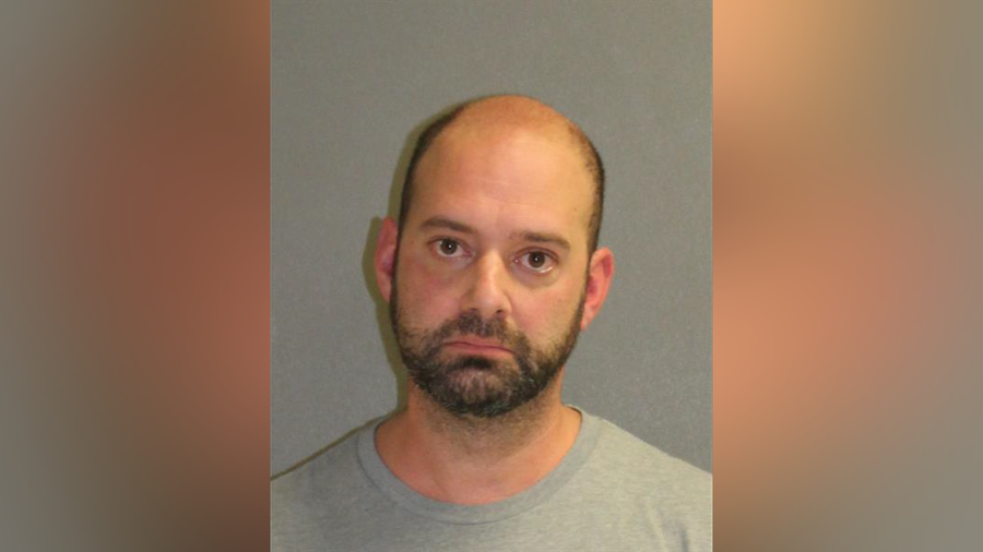 New Smyrna Beach man accused of killing cat by breaking its neck