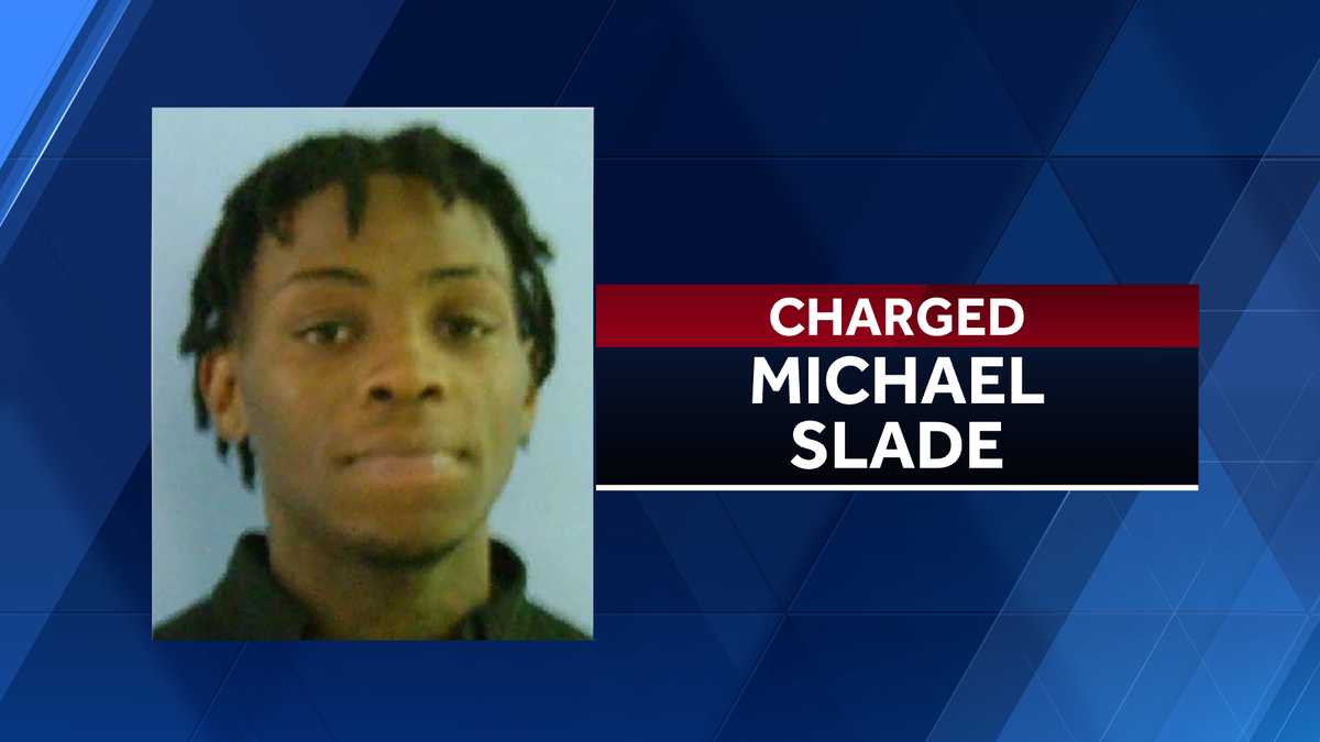 North Carolina: Man arrested after displaying gun, paying for a PS5 ...