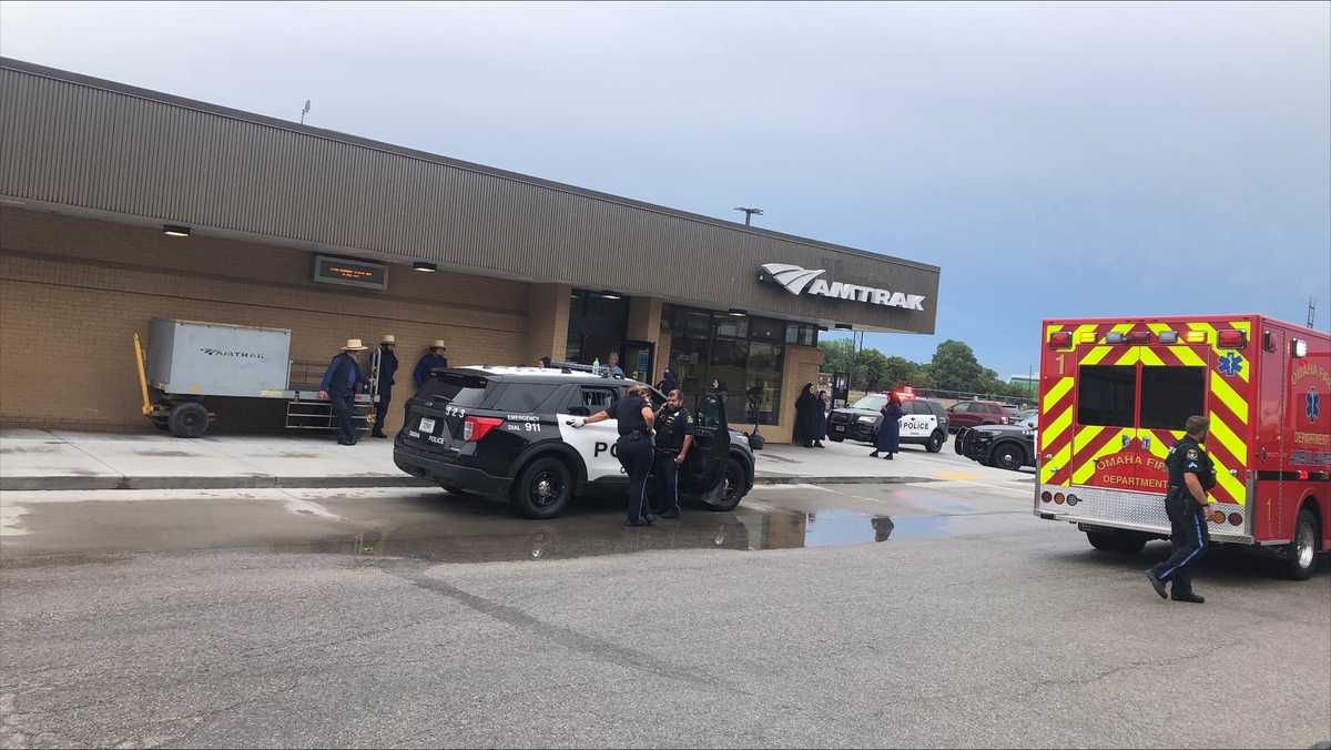 Omaha man arrested after allegedly headbutting police officer