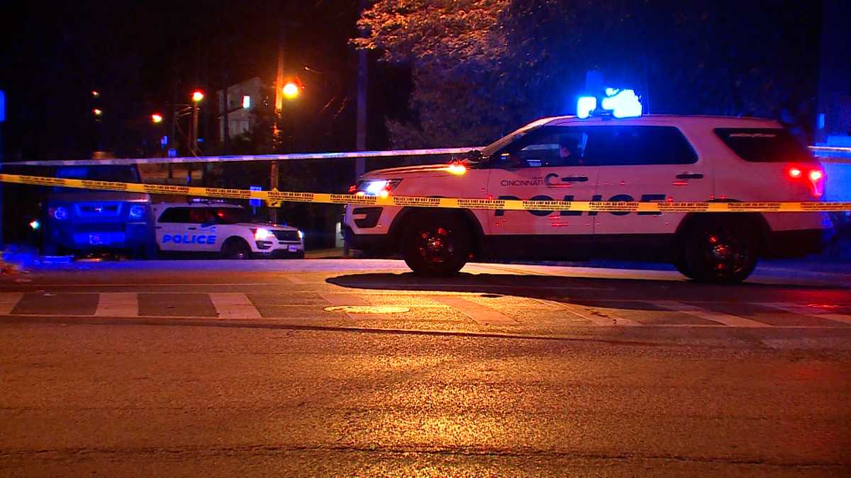 Police: 1 hospitalized after overnight Walnut Hills shooting