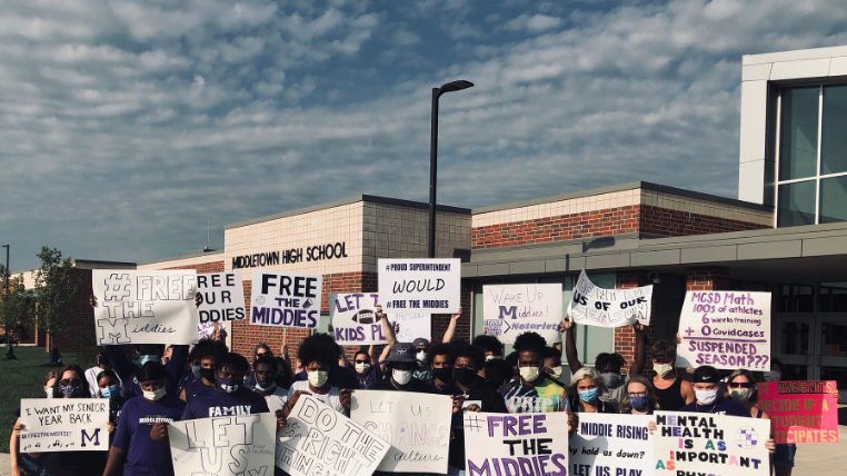 Students, parents protest after Middletown Schools suspends fall ...