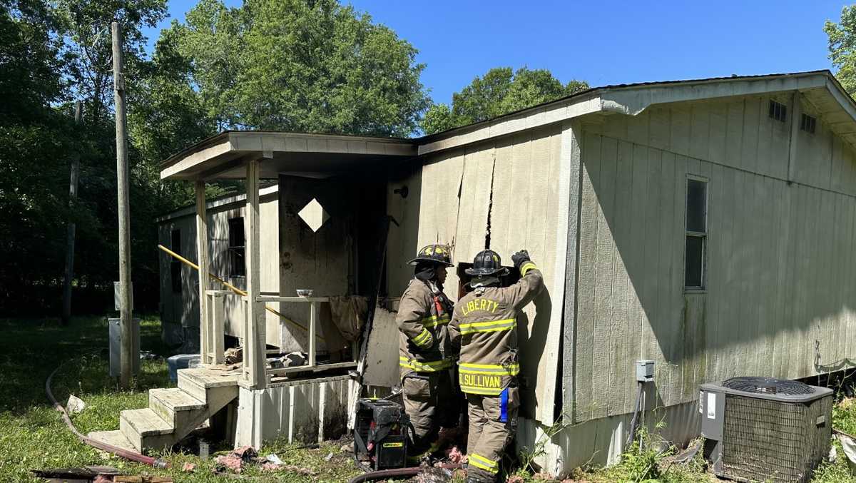 Liberty County: Family of four escape house fire in Midway