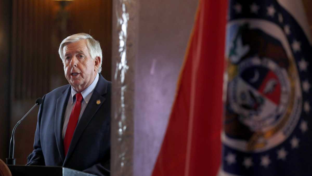 Missouri Gov. Mike Parson extends state's Phase 1 order through June 15
