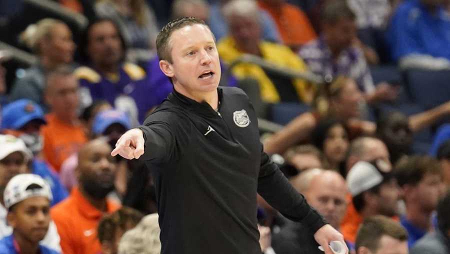 Georgia hires Florida's Mike White as new men's basketball coach