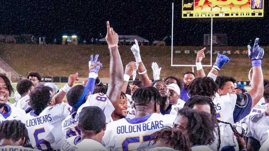 Jonero Scott runs for a pair of 4th-quarter TDs, Miles College beats ...