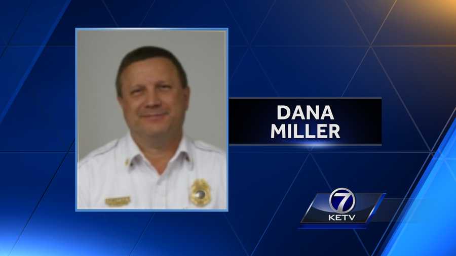 Fire chief who'd been put on leave decides to retire
