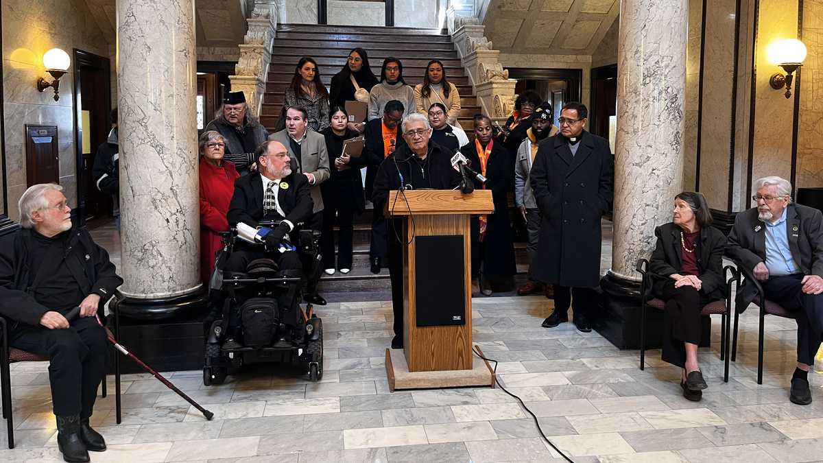 MIRA fights to protect the rights of immigrants during legislative session