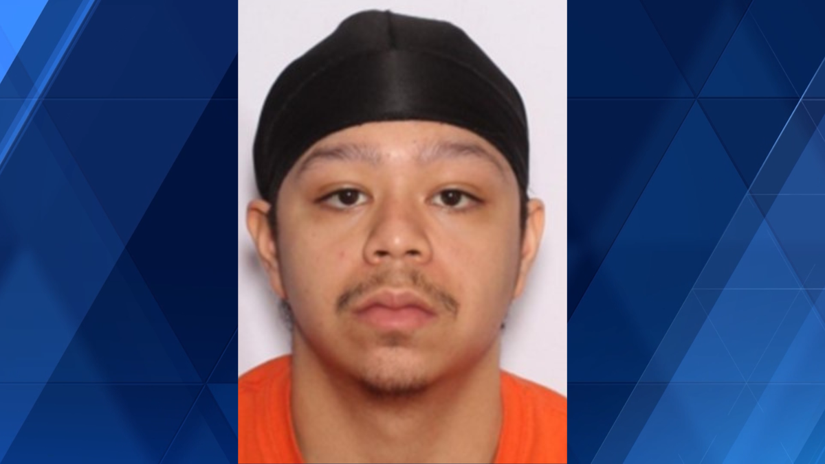 Missing 2-year-old out of Bethel found safe, police search for father