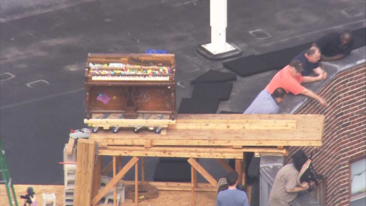 Smashing! MIT piano drop 2017